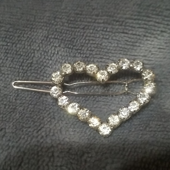 unknown | Jewelry | Heart Shaped Barrette | Poshmark